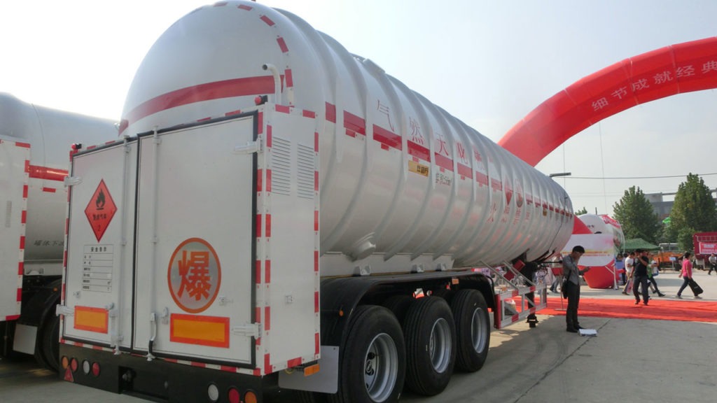 LNG tank trailer for sale LNG transport trailers 2025 - Truckik